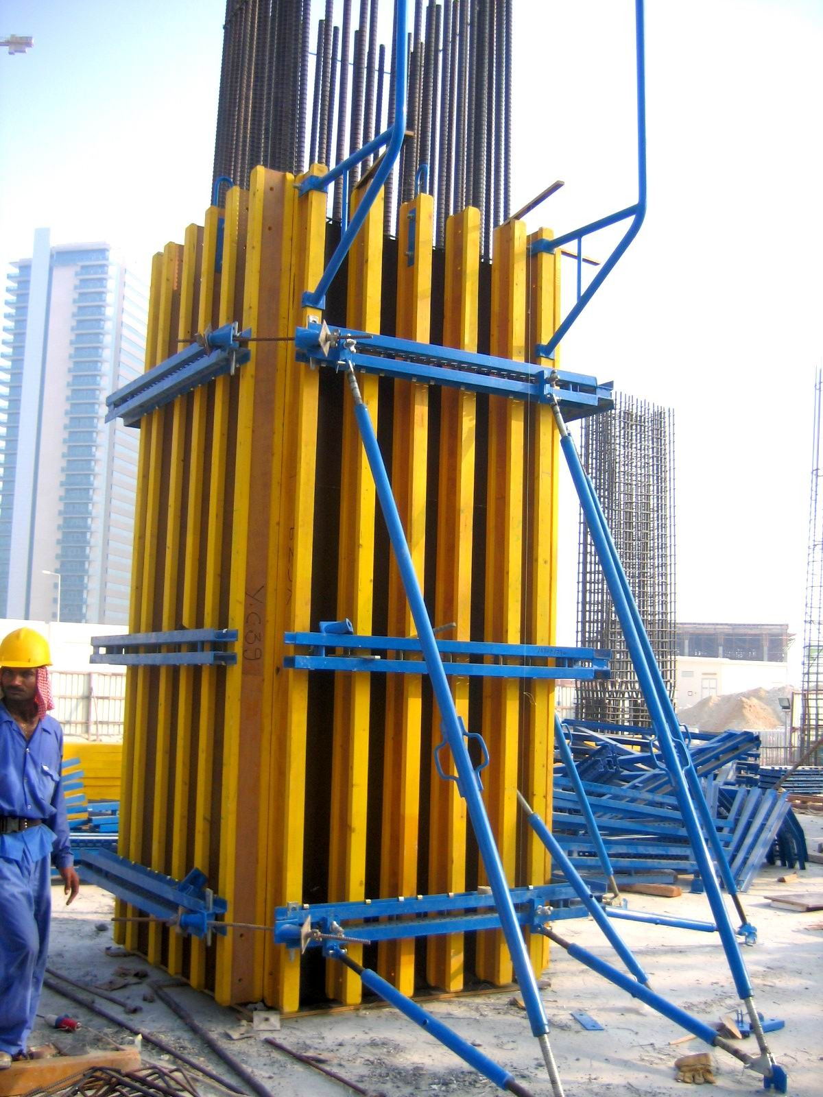European Standard Plywood Column Formwork for Construction from China ...